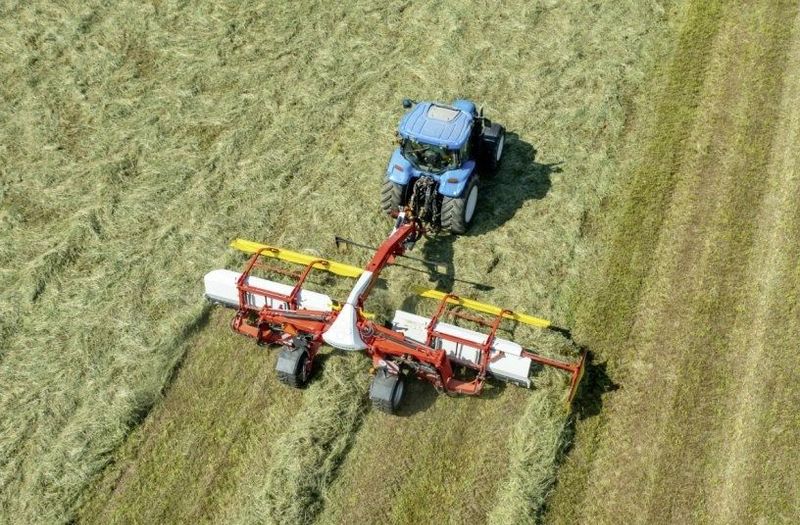 Dieser Bandschwader ist «Farm Machine 2023» - Schweizer Bauer