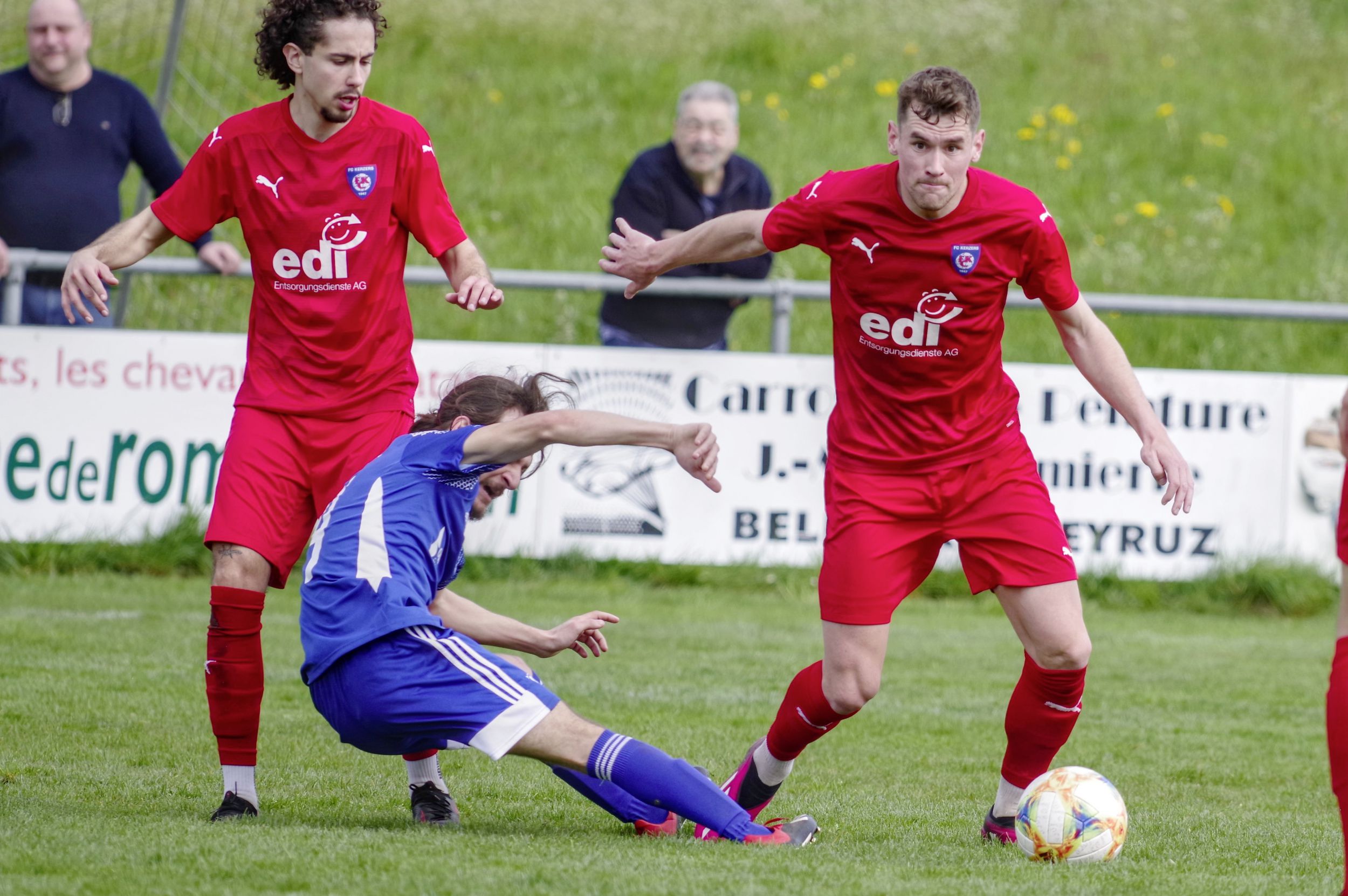 Kerzerser Siegestor in der letzten Spielminute - Freiburger Nachrichten