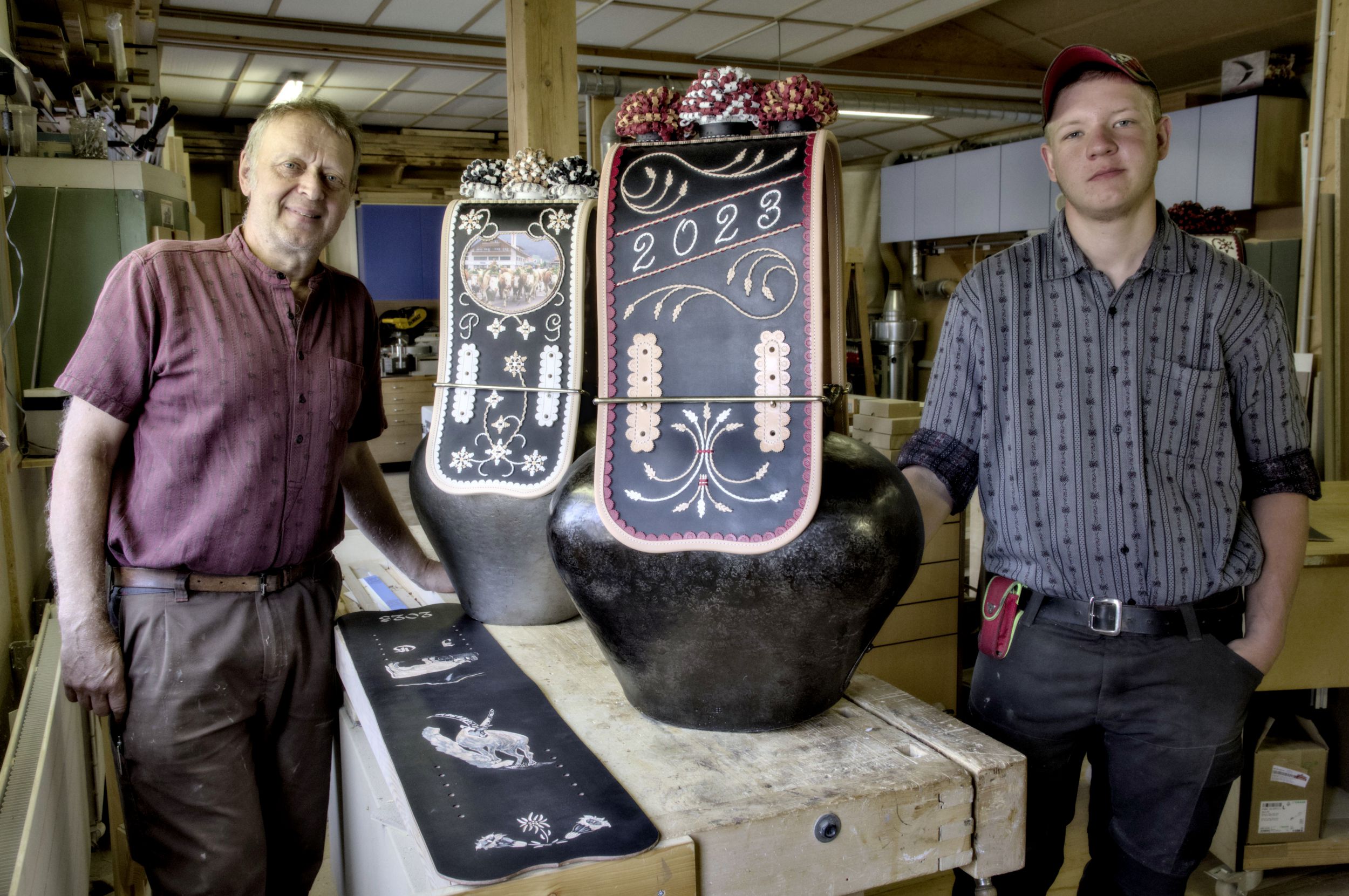 Peter Gauch: Wie der Schreiner zu den «Trychele» kam - Freiburger ...