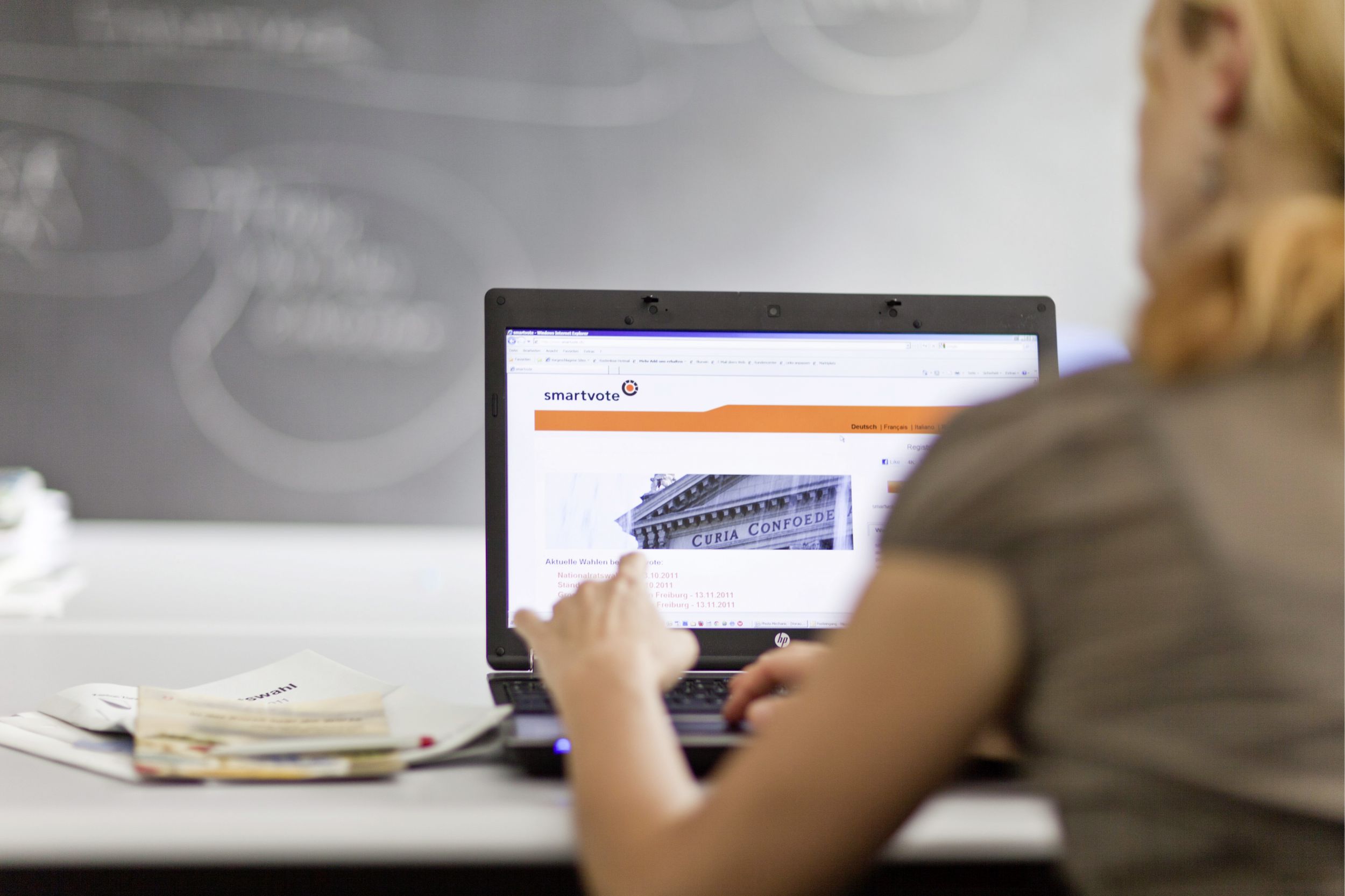 Durchblick verschaffen vor den Wahlen mit den FN und Smartvote ...