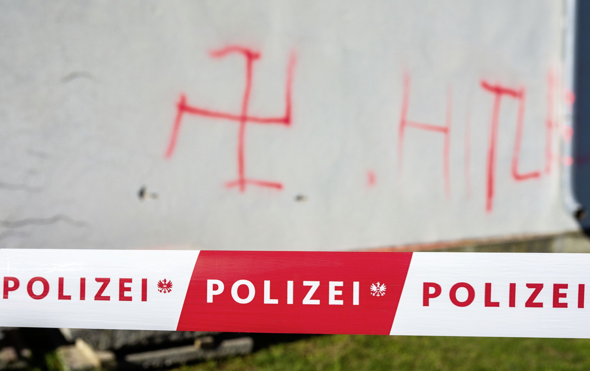 Hickhack ums Hakenkreuz: Neuer Anlauf für ein Verbot von Nazisymbolen ...