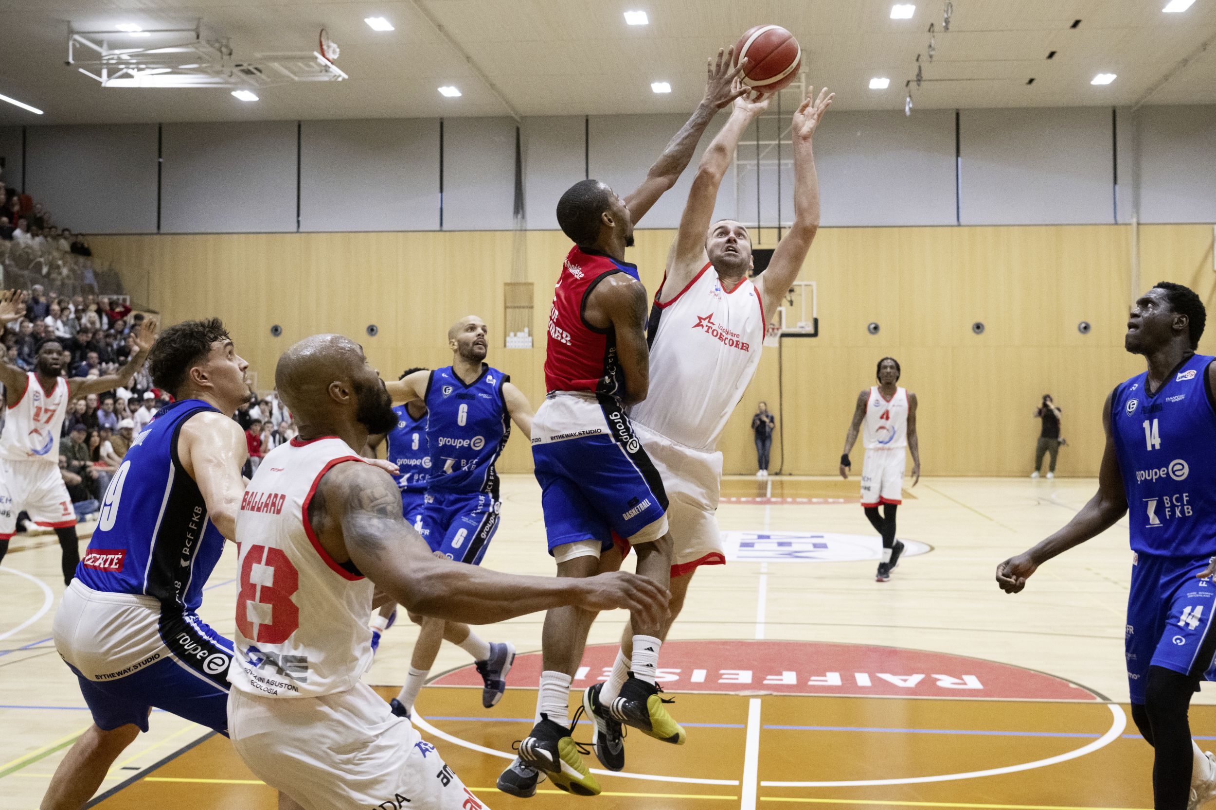 22. Meistertitel: Olympic macht das Triple perfekt - Freiburger Nachrichten
