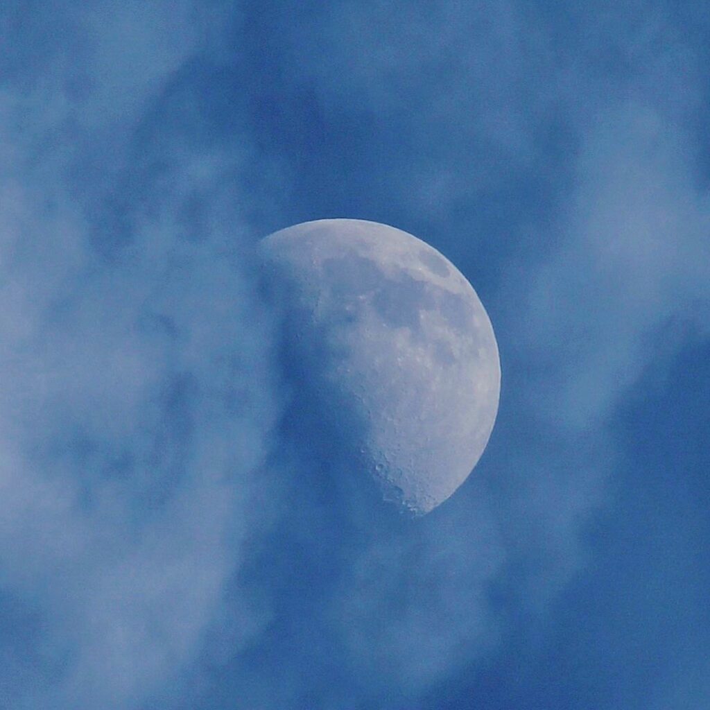 Explainer: Spend a month with the Moon – BBC Sky at Night